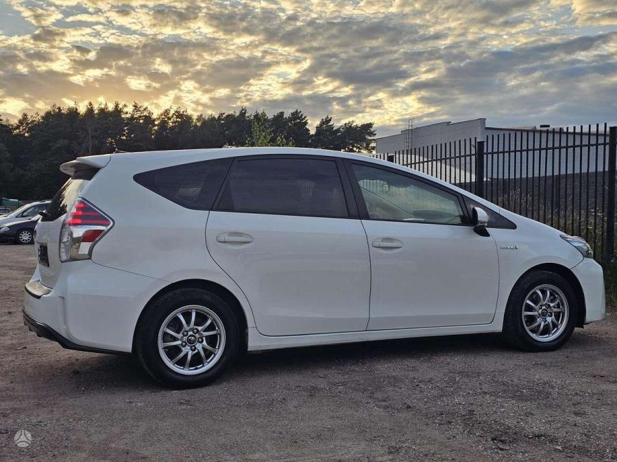 Balts Toyota Prius 2019 Viļņa, ar dzinēja tilpumu 1.80 L un nobraukumu 313 tūkst. km par 10700 €, foto 31 vietnē AUTOMOTO.COM.LV