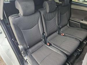 Balts Toyota Prius 2019 Viļņa, ar dzinēja tilpumu 1.80 L un nobraukumu 313 tūkst. km par 10700 €, foto 33 vietnē AUTOMOTO.COM.LV