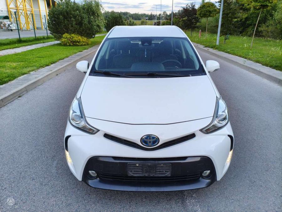 Balts Toyota Prius 2019 Viļņa, ar dzinēja tilpumu 1.80 L un nobraukumu 220 tūkst. km par 12700 €, foto 3 vietnē AUTOMOTO.COM.LV