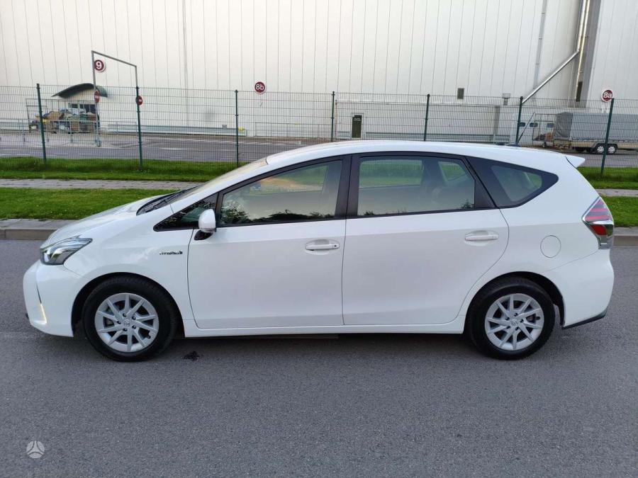 Balts Toyota Prius 2019 Viļņa, ar dzinēja tilpumu 1.80 L un nobraukumu 220 tūkst. km par 12700 €, foto 8 vietnē AUTOMOTO.COM.LV