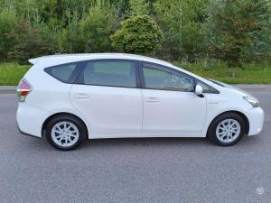 Balts Toyota Prius 2019 Viļņa, ar dzinēja tilpumu 1.80 L un nobraukumu 220 tūkst. km par 12700 €, foto 9 vietnē AUTOMOTO.COM.LV