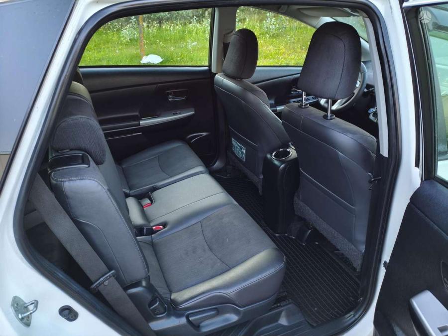 Balts Toyota Prius 2019 Viļņa, ar dzinēja tilpumu 1.80 L un nobraukumu 220 tūkst. km par 12700 €, foto 15 vietnē AUTOMOTO.COM.LV