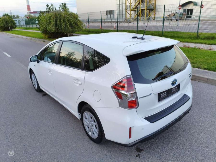 Balts Toyota Prius 2019 Viļņa, ar dzinēja tilpumu 1.80 L un nobraukumu 220 tūkst. km par 12700 €, foto 24 vietnē AUTOMOTO.COM.LV