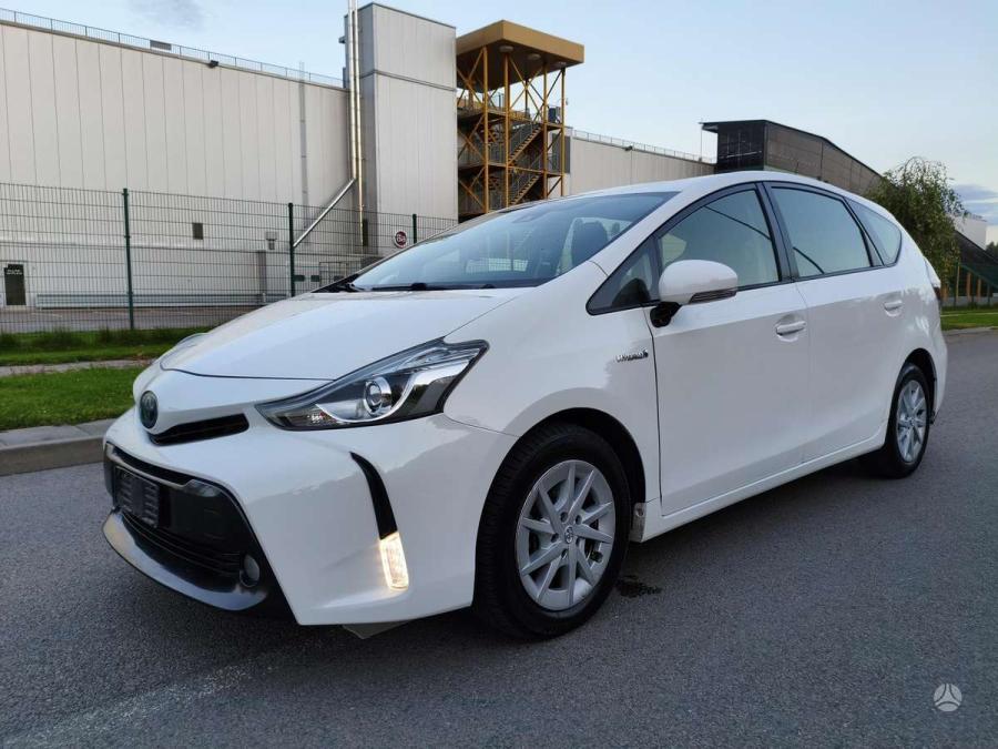 Balts Toyota Prius 2019 Viļņa, ar dzinēja tilpumu 1.80 L un nobraukumu 220 tūkst. km par 12700 €, foto 29 vietnē AUTOMOTO.COM.LV