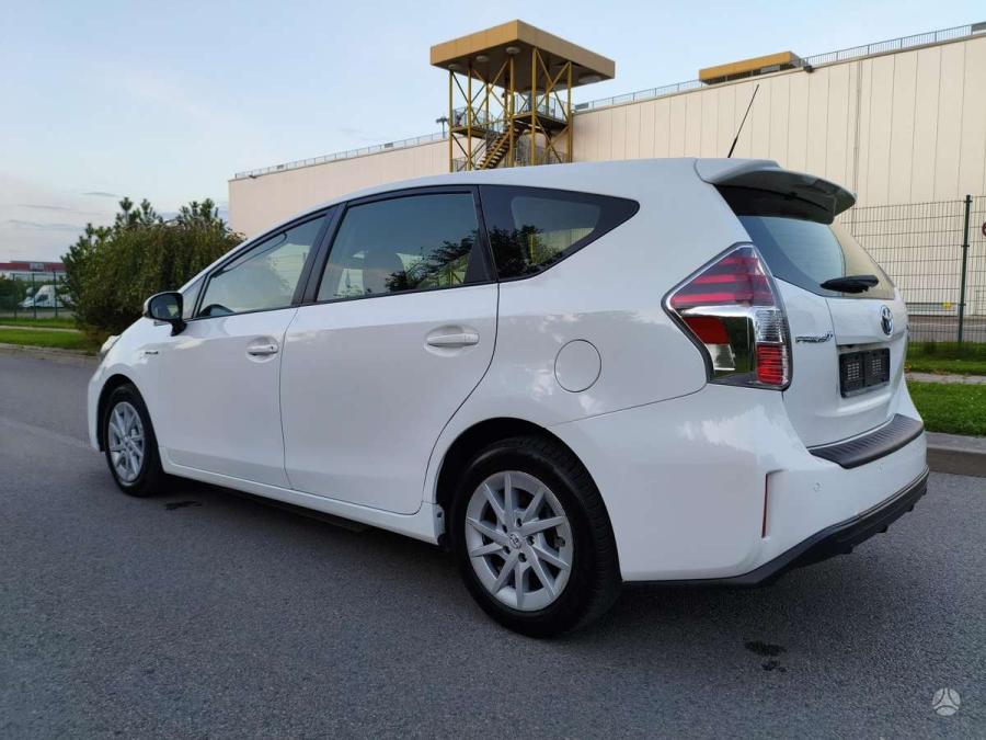 Balts Toyota Prius 2019 Viļņa, ar dzinēja tilpumu 1.80 L un nobraukumu 220 tūkst. km par 12700 €, foto 30 vietnē AUTOMOTO.COM.LV