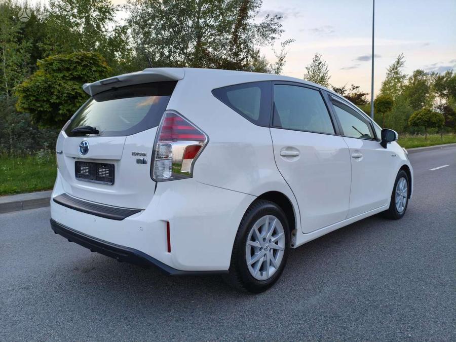 Balts Toyota Prius 2019 Viļņa, ar dzinēja tilpumu 1.80 L un nobraukumu 220 tūkst. km par 12700 €, foto 31 vietnē AUTOMOTO.COM.LV