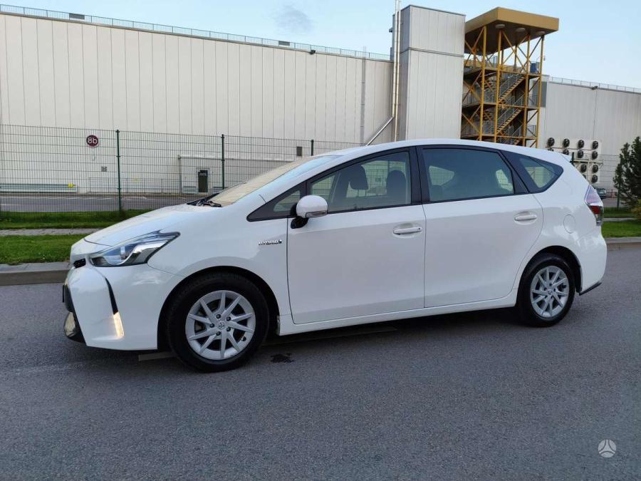 Balts Toyota Prius 2019 Viļņa, ar dzinēja tilpumu 1.80 L un nobraukumu 220 tūkst. km par 12700 €, foto 34 vietnē AUTOMOTO.COM.LV