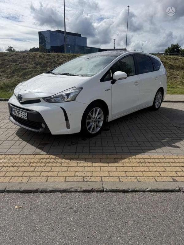 Balts Toyota Prius 2020 Viļņa, ar dzinēja tilpumu 1.80 L un nobraukumu 302 tūkst. km par 12699 €, foto 2 vietnē AUTOMOTO.COM.LV