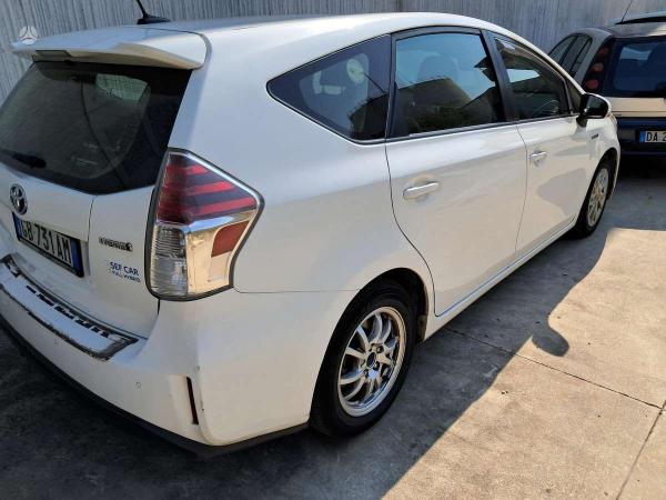 Balts Toyota Prius 2020 Viļņa, ar dzinēja tilpumu 1.80 L un nobraukumu 285 tūkst. km par 11500 €, foto 4 vietnē AUTOMOTO.COM.LV