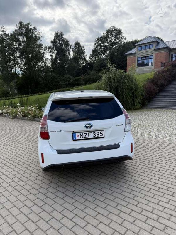 Balts Toyota Prius 2020 Viļņa, ar dzinēja tilpumu 1.80 L un nobraukumu 302 tūkst. km par 12800 €, foto 6 vietnē AUTOMOTO.COM.LV