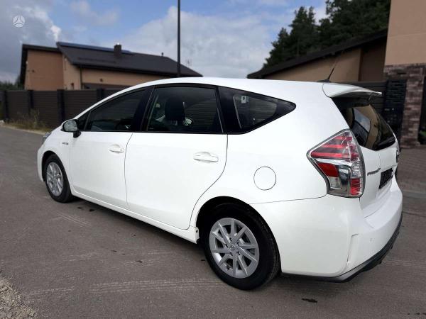 White Toyota Prius 2020 in Vilnius, with an engine capacity of 1.80 L and mileage of 193 thousand km for 12900 €, photo 8 on AUTOMOTO.COM.LV