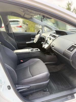 White Toyota Prius 2020 in Vilnius, with an engine capacity of 1.80 L and mileage of 193 thousand km for 12900 €, photo 13 on AUTOMOTO.COM.LV