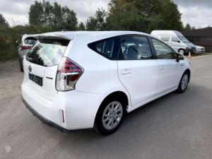 White Toyota Prius 2020 in Vilnius, with an engine capacity of 1.80 L and mileage of 200 thousand km for 12700 €, photo 9 on AUTOMOTO.COM.LV