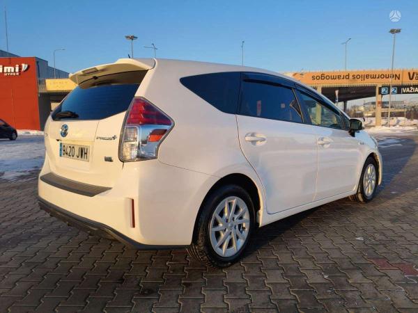 Balts Toyota Prius 2017 Viļņa, ar dzinēja tilpumu 1.80 L un nobraukumu 226 tūkst. km par 11250 €, foto 6 vietnē AUTOMOTO.COM.LV