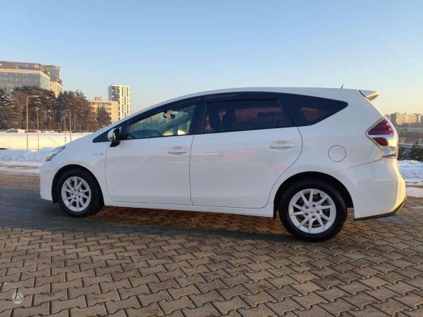 Balts Toyota Prius 2017 Viļņa, ar dzinēja tilpumu 1.80 L un nobraukumu 226 tūkst. km par 11250 €, foto 8 vietnē AUTOMOTO.COM.LV