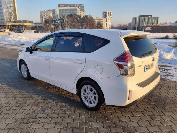 Balts Toyota Prius 2017 Viļņa, ar dzinēja tilpumu 1.80 L un nobraukumu 226 tūkst. km par 11250 €, foto 9 vietnē AUTOMOTO.COM.LV