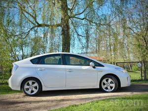 Balts Toyota Prius 2012 Rīga, ar dzinēja tilpumu 1.80 L un nobraukumu 310 tūkst. km par 5950 €, foto 4 vietnē AUTOMOTO.COM.LV
