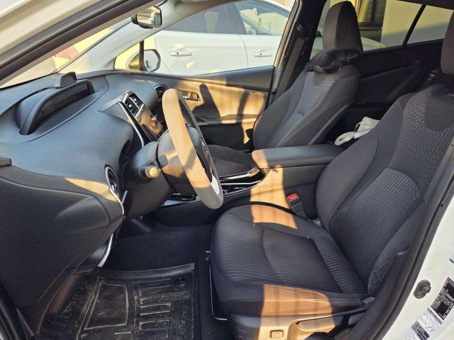 Balts Toyota Prius 2018 Klaipėda, ar dzinēja tilpumu 1.80 L un nobraukumu 242 tūkst. km par 11500 €, foto 15 vietnē AUTOMOTO.COM.LV