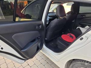 Balts Toyota Prius 2018 Klaipėda, ar dzinēja tilpumu 1.80 L un nobraukumu 242 tūkst. km par 11500 €, foto 16 vietnē AUTOMOTO.COM.LV