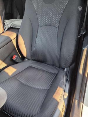 Balts Toyota Prius 2018 Klaipėda, ar dzinēja tilpumu 1.80 L un nobraukumu 242 tūkst. km par 11500 €, foto 24 vietnē AUTOMOTO.COM.LV