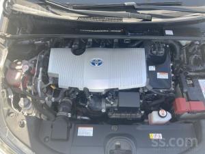 Balts Toyota Prius 2021 Liepāja, ar dzinēja tilpumu 1.80 L un nobraukumu 82 tūkst. km par 22000 €, foto 6 vietnē AUTOMOTO.COM.LV