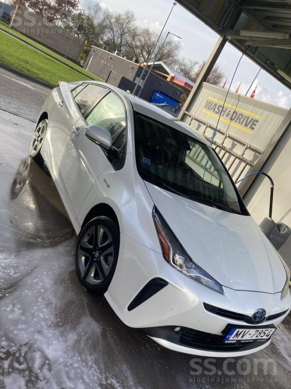 Balts Toyota Prius 2021 Liepāja, ar dzinēja tilpumu 1.80 L un nobraukumu 82 tūkst. km par 22000 €, foto 8 vietnē AUTOMOTO.COM.LV