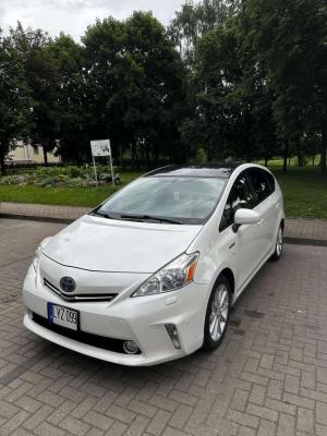 Balts Toyota Prius 2012 Viļņa, ar dzinēja tilpumu 0.00 L un nobraukumu 220 tūkst. km par 11100 €, foto  vietnē AUTOMOTO.COM.LV
