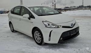 White Toyota Prius 2016 in Panevezys, with an engine capacity of 1.80 L and mileage of 282 thousand km for 8900 €, photo 6 on AUTOMOTO.COM.LV