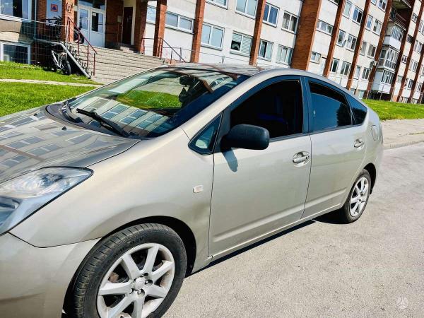 Dzeltens Toyota Prius 2005 Šauļi, ar dzinēja tilpumu 0.00 L un nobraukumu 327 tūkst. km par 2300 €, foto 1 vietnē AUTOMOTO.COM.LV