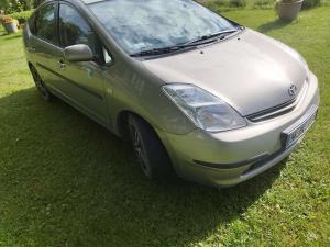 Dzeltens Toyota Prius 2005 Prienai, ar dzinēja tilpumu 1.50 L un nobraukumu 282 tūkst. km par 4000 €, foto  vietnē AUTOMOTO.COM.LV