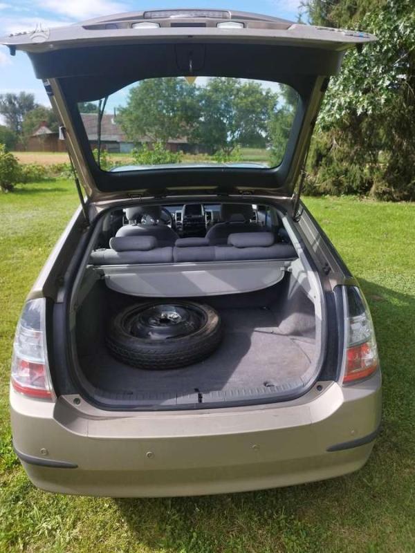 Dzeltens Toyota Prius 2005 Prienai, ar dzinēja tilpumu 1.50 L un nobraukumu 282 tūkst. km par 4000 €, foto 7 vietnē AUTOMOTO.COM.LV