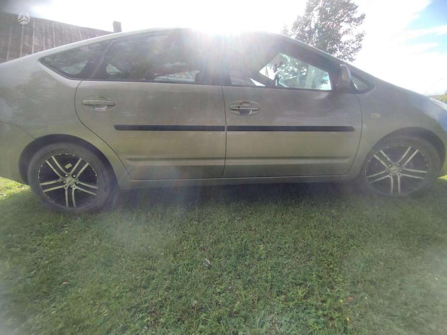Dzeltens Toyota Prius 2005 Prienai, ar dzinēja tilpumu 1.50 L un nobraukumu 282 tūkst. km par 4000 €, foto 10 vietnē AUTOMOTO.COM.LV
