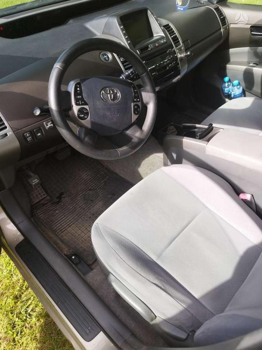 Dzeltens Toyota Prius 2005 Prienai, ar dzinēja tilpumu 1.50 L un nobraukumu 282 tūkst. km par 4000 €, foto 13 vietnē AUTOMOTO.COM.LV