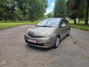 Dzeltens Toyota Prius 2006 Viļņa, ar dzinēja tilpumu 1.50 L un nobraukumu 273 tūkst. km par 3999 €, foto  vietnē AUTOMOTO.COM.LV