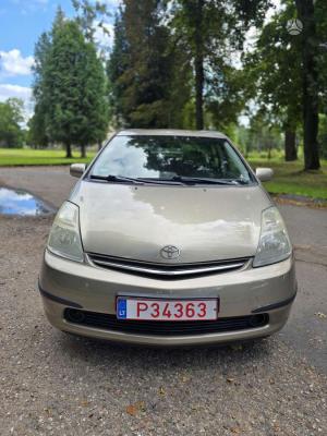 Dzeltens Toyota Prius 2006 Viļņa, ar dzinēja tilpumu 1.50 L un nobraukumu 273 tūkst. km par 3999 €, foto 3 vietnē AUTOMOTO.COM.LV