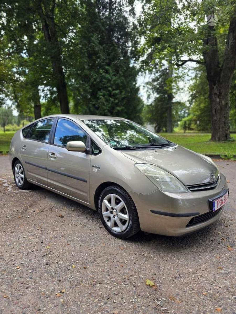 Dzeltens Toyota Prius 2006 Viļņa, ar dzinēja tilpumu 1.50 L un nobraukumu 273 tūkst. km par 3999 €, foto 4 vietnē AUTOMOTO.COM.LV
