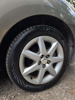 Dzeltens Toyota Prius 2006 Viļņa, ar dzinēja tilpumu 1.50 L un nobraukumu 273 tūkst. km par 3999 €, foto 5 vietnē AUTOMOTO.COM.LV