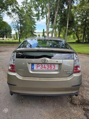Dzeltens Toyota Prius 2006 Viļņa, ar dzinēja tilpumu 1.50 L un nobraukumu 273 tūkst. km par 3999 €, foto 8 vietnē AUTOMOTO.COM.LV