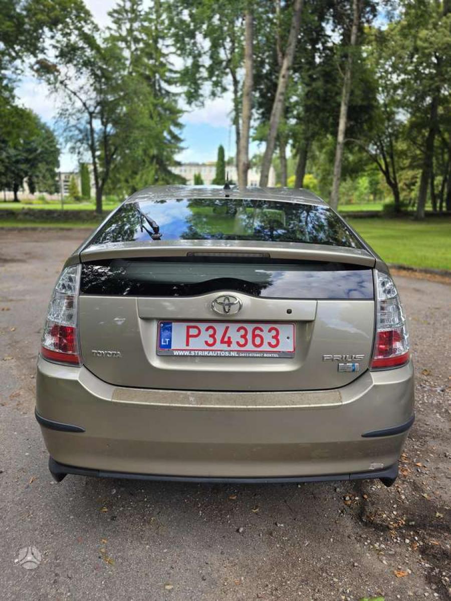 Dzeltens Toyota Prius 2006 Viļņa, ar dzinēja tilpumu 1.50 L un nobraukumu 273 tūkst. km par 3999 €, foto 8 vietnē AUTOMOTO.COM.LV