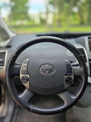 Dzeltens Toyota Prius 2006 Viļņa, ar dzinēja tilpumu 1.50 L un nobraukumu 273 tūkst. km par 3999 €, foto 13 vietnē AUTOMOTO.COM.LV