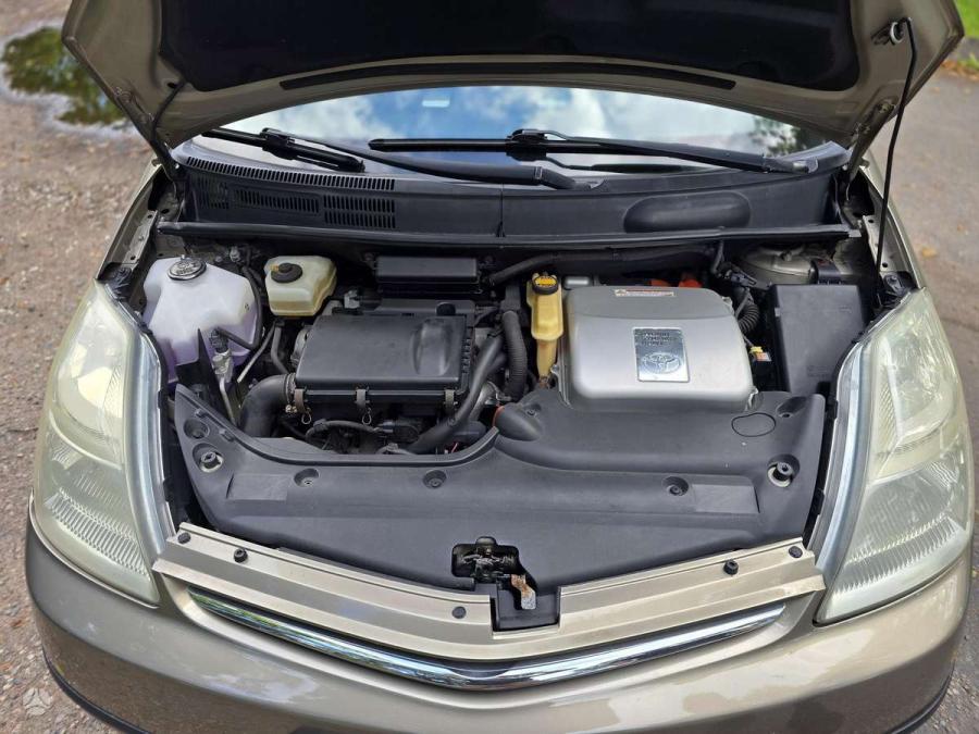 Dzeltens Toyota Prius 2006 Viļņa, ar dzinēja tilpumu 1.50 L un nobraukumu 273 tūkst. km par 3999 €, foto 18 vietnē AUTOMOTO.COM.LV