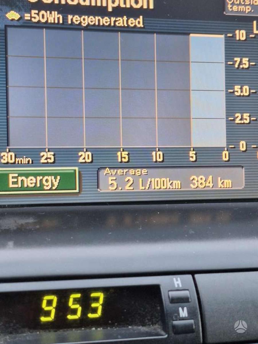 Yellow Toyota Prius 2007 in Klaipeda, with an engine capacity of 1.50 L and mileage of 252 thousand km for 4300 €, photo 12 on AUTOMOTO.COM.LV