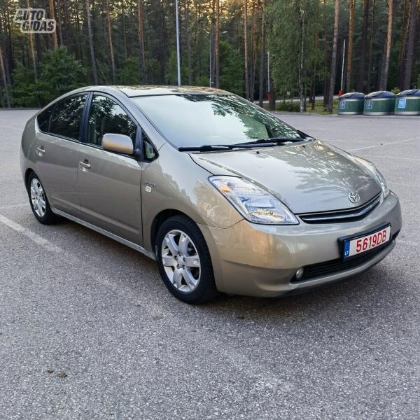 Желтый Тойота Приус 2008 в Друскининкай, объемом двигателя 1.50 л и пробегом 300 тыс. км за 3200 €, фото 3 на AUTOMOTO.COM.LV