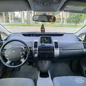 Dzeltens Toyota Prius 2008 Druskininkai, ar dzinēja tilpumu 1.50 L un nobraukumu 300 tūkst. km par 3200 €, foto 12 vietnē AUTOMOTO.COM.LV