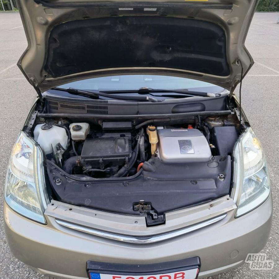 Dzeltens Toyota Prius 2008 Druskininkai, ar dzinēja tilpumu 1.50 L un nobraukumu 300 tūkst. km par 3200 €, foto 16 vietnē AUTOMOTO.COM.LV