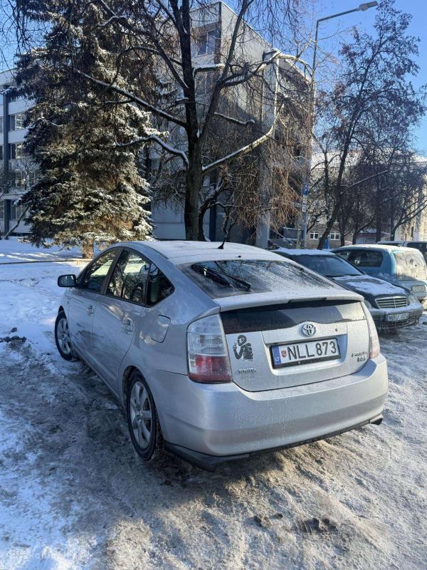 Yellow Toyota Prius 2009 in Vilnius, with an engine capacity of 0.00 L and mileage of 235 thousand km for 3700 €, photo 5 on AUTOMOTO.COM.LV