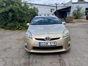 Желтый Тойота Приус 2013 в Вильнюс, объемом двигателя 1.80 л и пробегом 360 тыс. км за 4700 €, фото 5 на AUTOMOTO.COM.LV