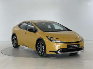 Yellow Toyota Prius 2023 in Vilnius, with an engine capacity of 1.99 L and mileage of 7 thousand km for 35900 €, photo 19 on AUTOMOTO.COM.LV