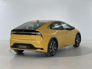 Yellow Toyota Prius 2023 in Vilnius, with an engine capacity of 1.99 L and mileage of 7 thousand km for 35900 €, photo 21 on AUTOMOTO.COM.LV