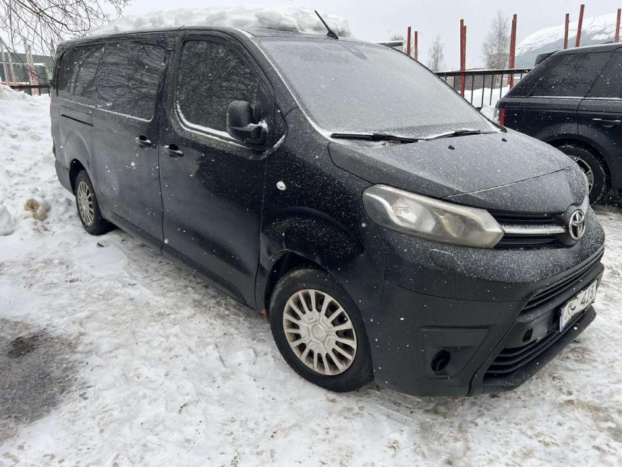 Black Toyota Proace 2017 in Telschi, with an engine capacity of 2.00 L and mileage of 338 thousand km for 4650 €, photo 1 on AUTOMOTO.COM.LV